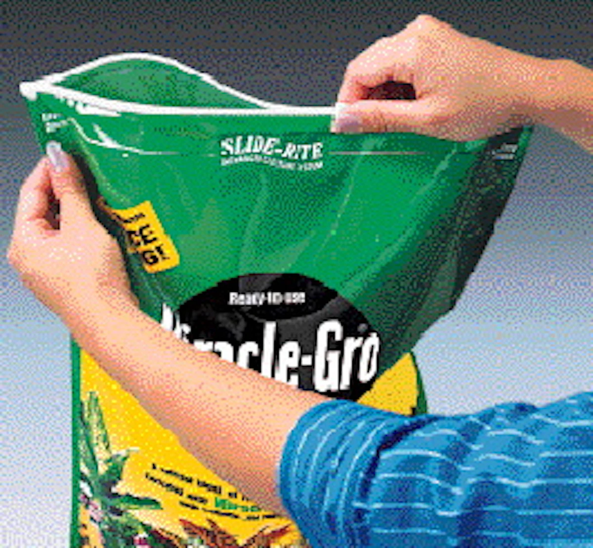 Scott's plants new zipper on Miracle-Gro bags | Packaging World