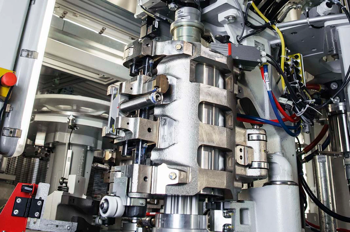 Sidel: PET hot fill technology for beverages From: Sidel Group ...