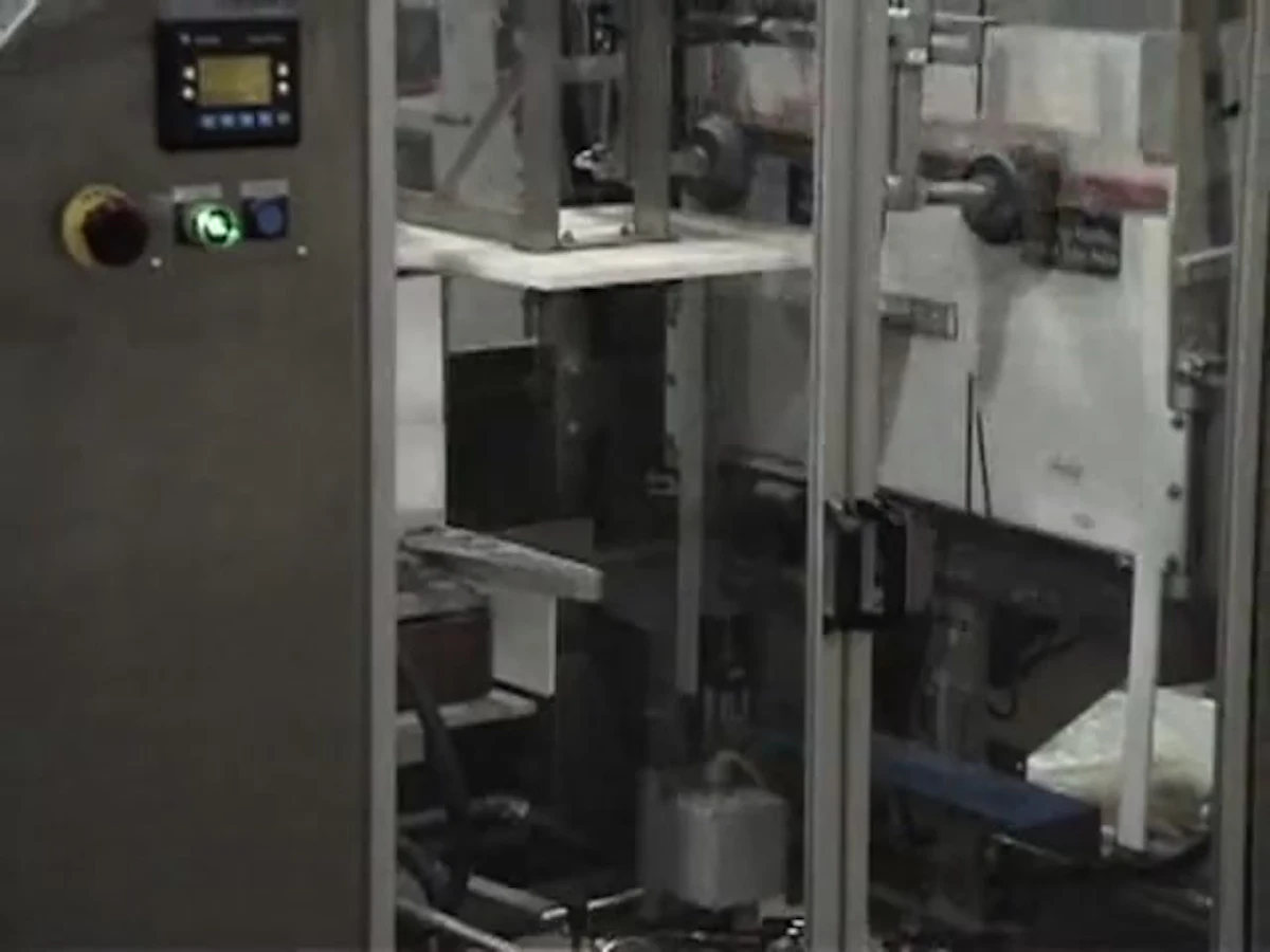 American Italian Pasta Co.: Case erecting on a pasta packaging line ...